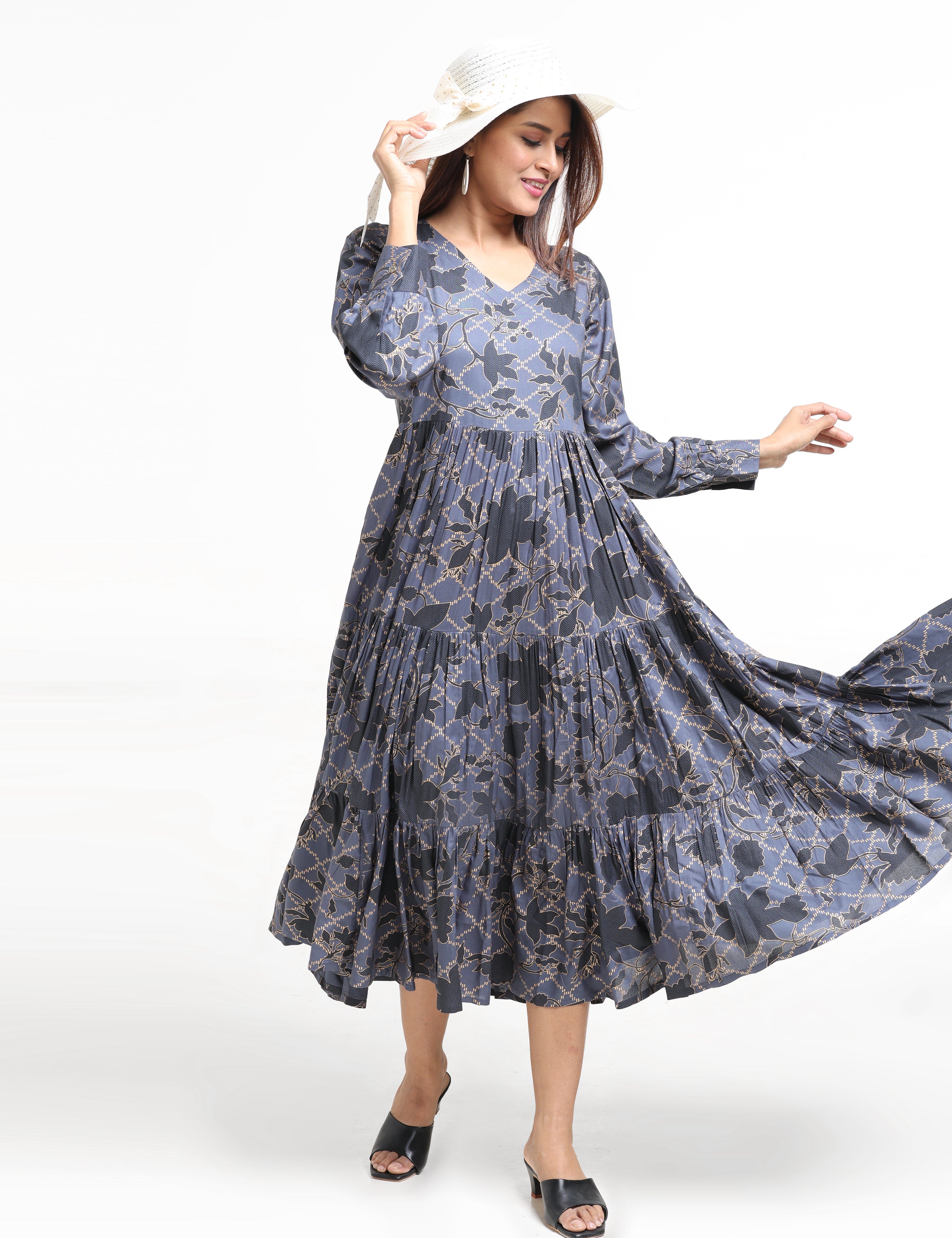 Kushi - Casual/Vacation three tier dress - Grey and Blue – Ichika